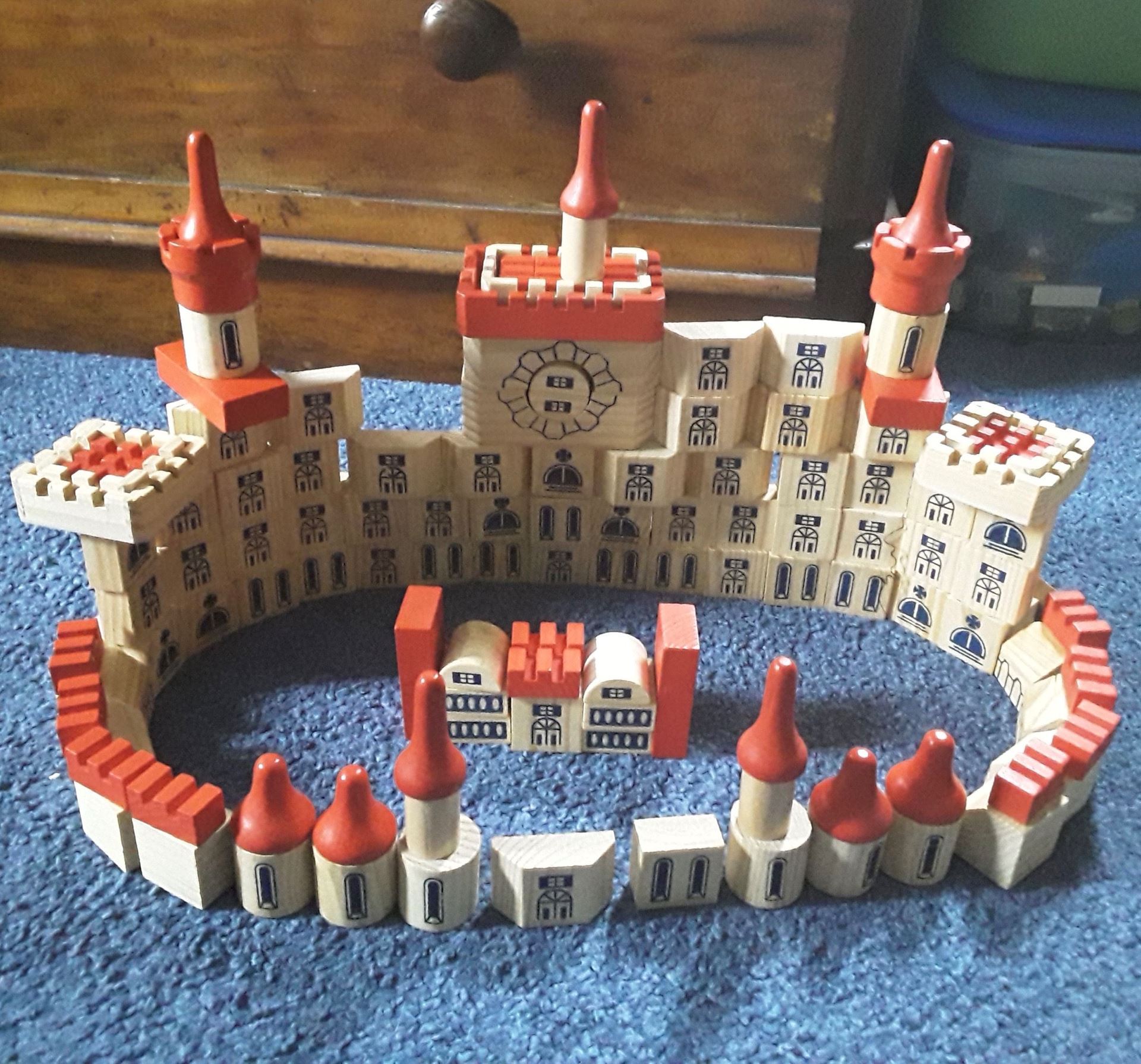 Castle Building Bricks in a Box | Castle, Palace & Pirate
